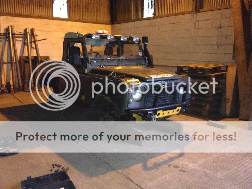 Edd's Defender 90 Rebuild from Rust to rut muncher | LandyZone - Land ...